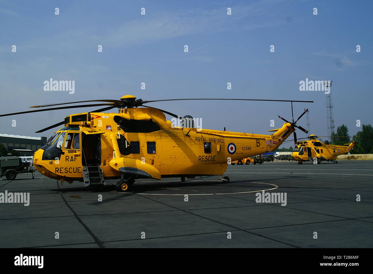 Raf leconfield hi-res stock photography and images - Alamy