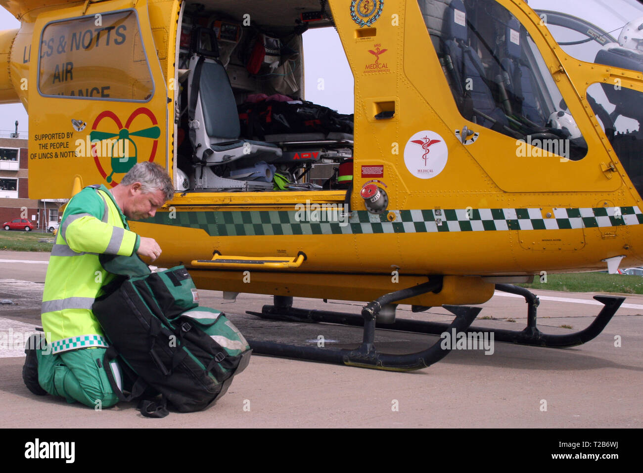 Air paramedic hi-res stock photography and images - Alamy