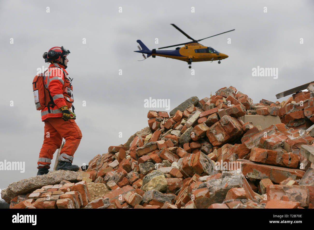 Disaster medical hi-res stock photography and images - Alamy