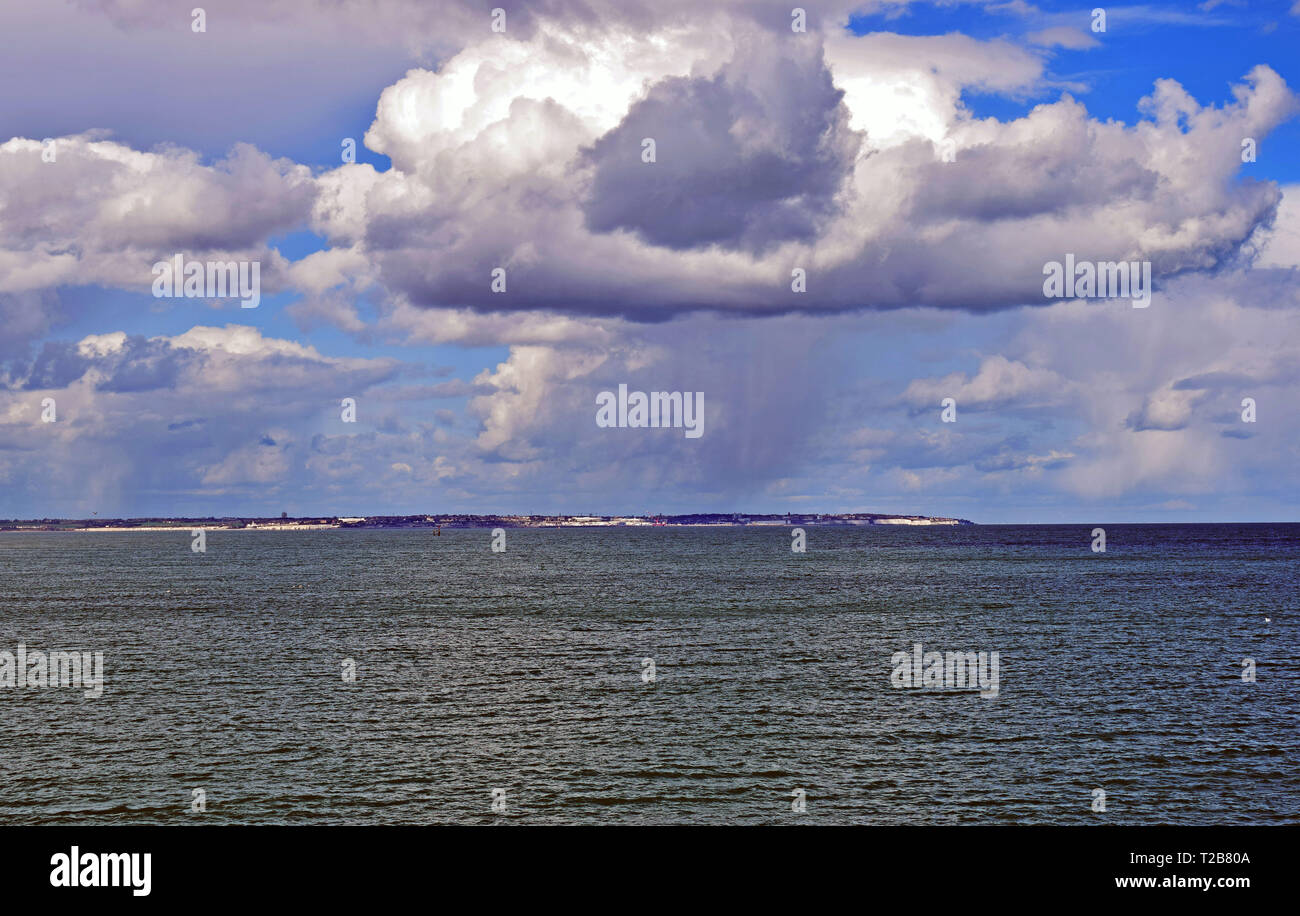 English sky hi-res stock photography and images - Alamy