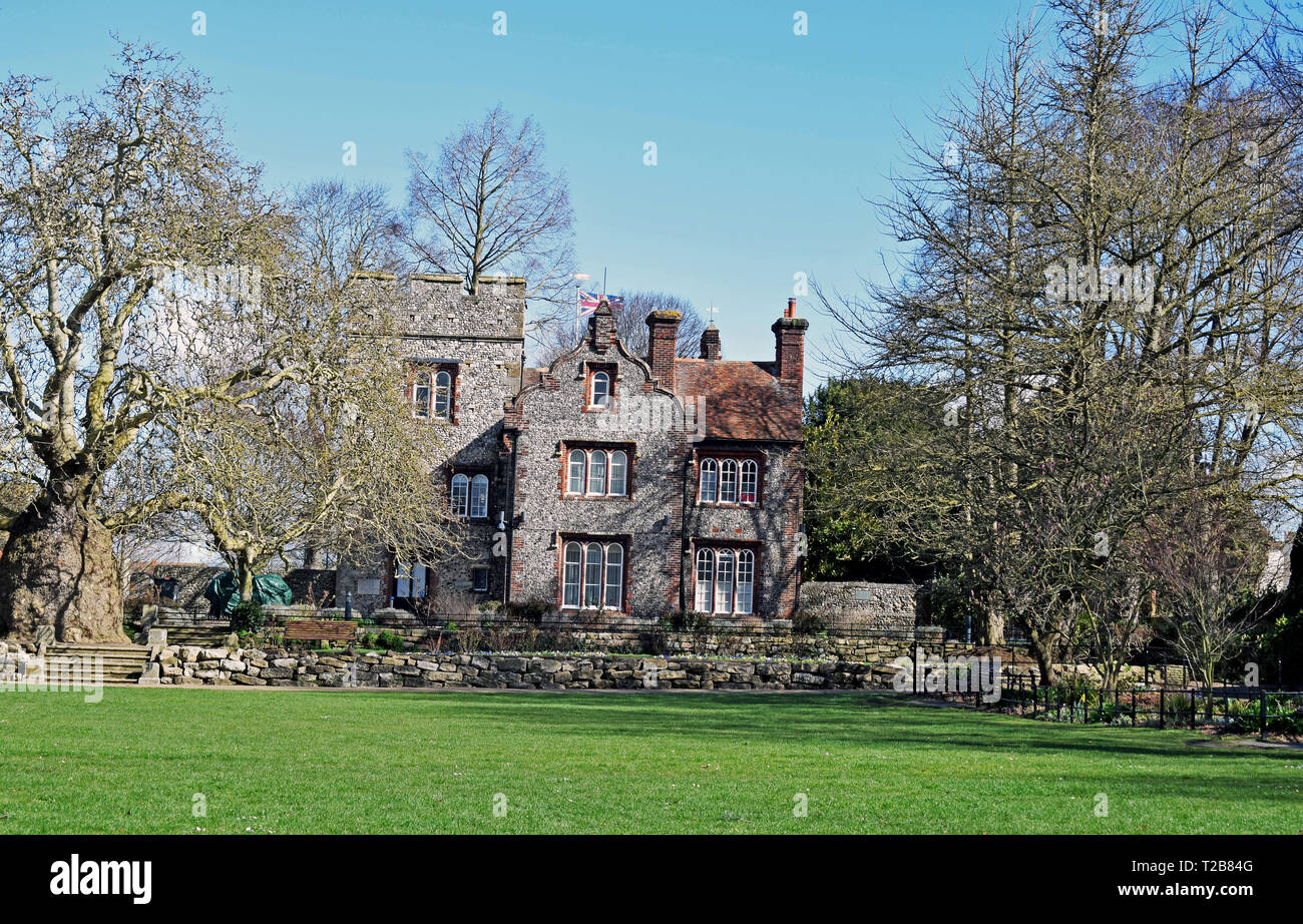 Grand house hi-res stock photography and images - Alamy