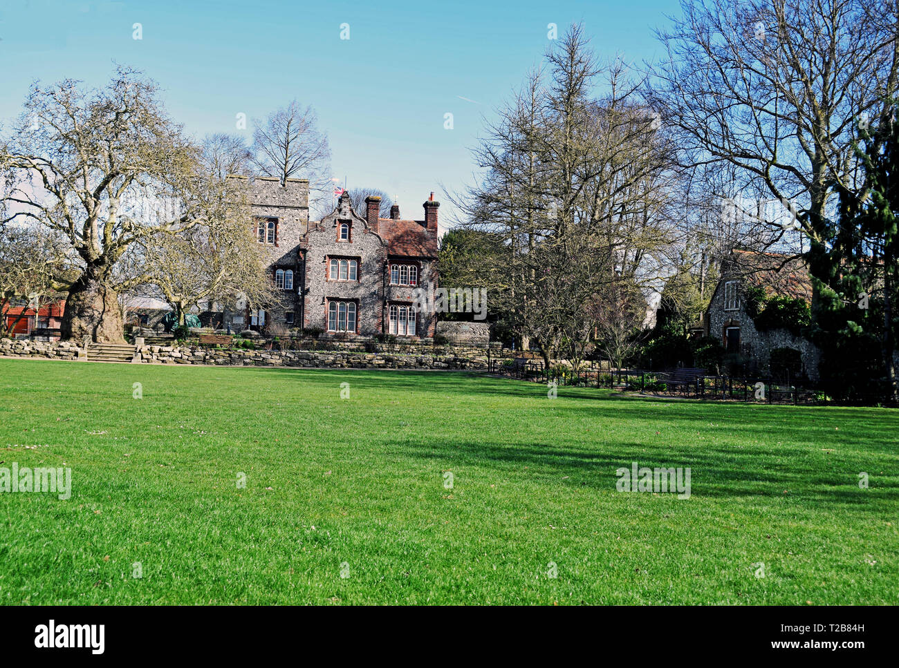 Old grand house hi-res stock photography and images - Alamy