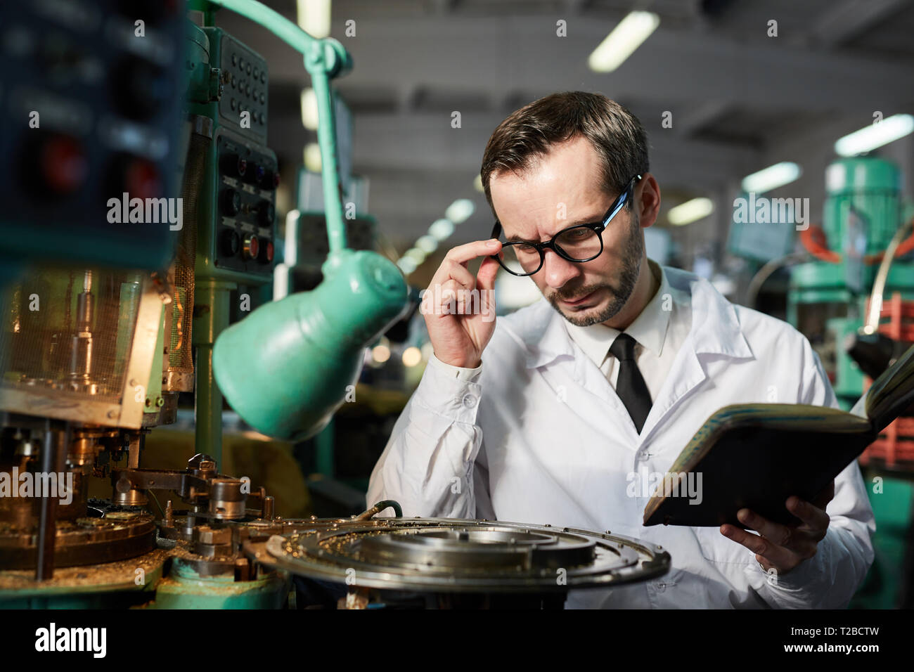 Factory industry operator hi-res stock photography and images - Alamy