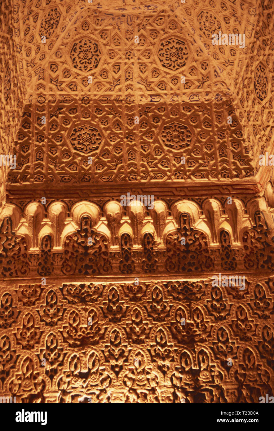 Islamic arabesque hi-res stock photography and images - Alamy