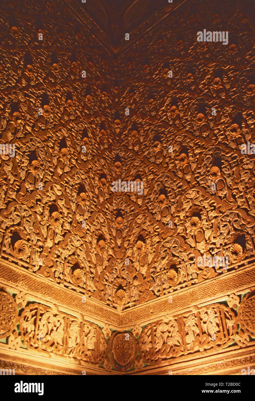 Islamic arabesque hi-res stock photography and images - Alamy