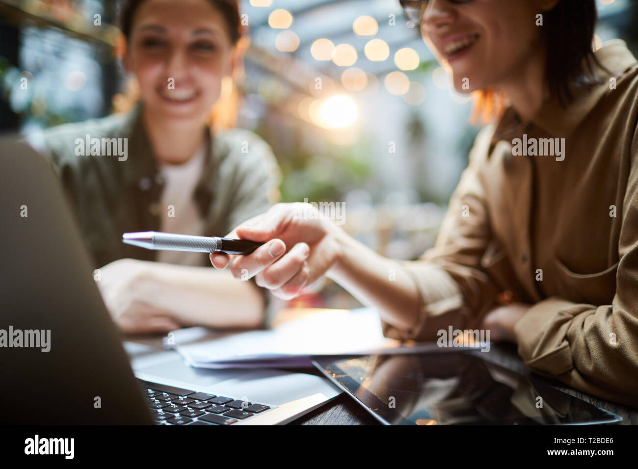 Creative internet cafe hi-res stock photography and images - Alamy