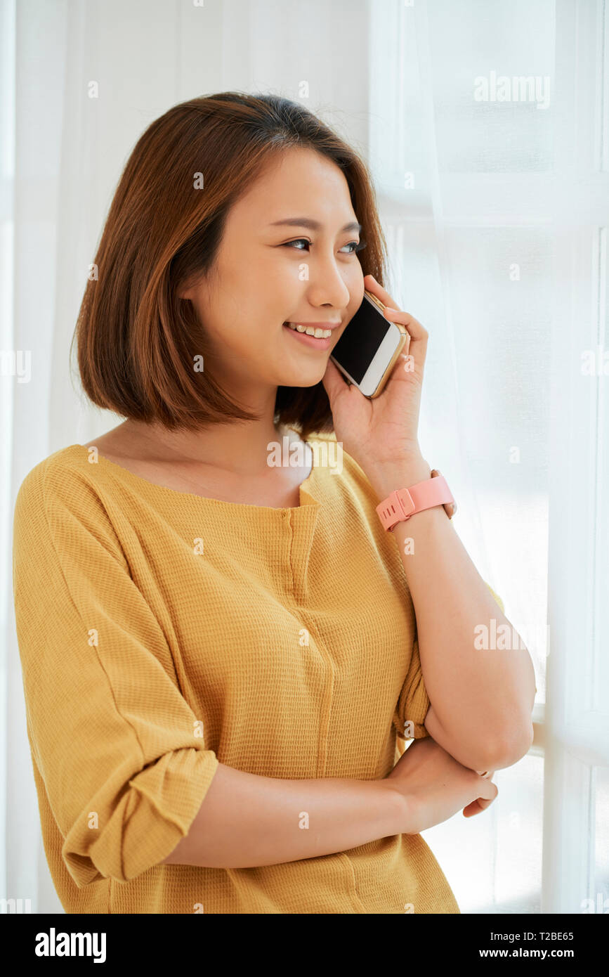 Vietnamese talking hi-res stock photography and images - Alamy