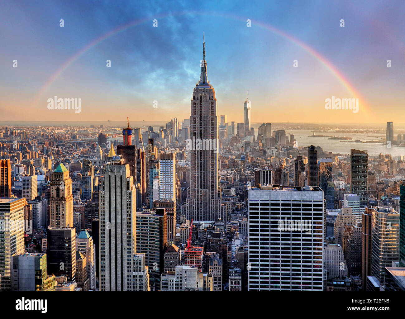 Sunset view new york skyline hi-res stock photography and images - Alamy