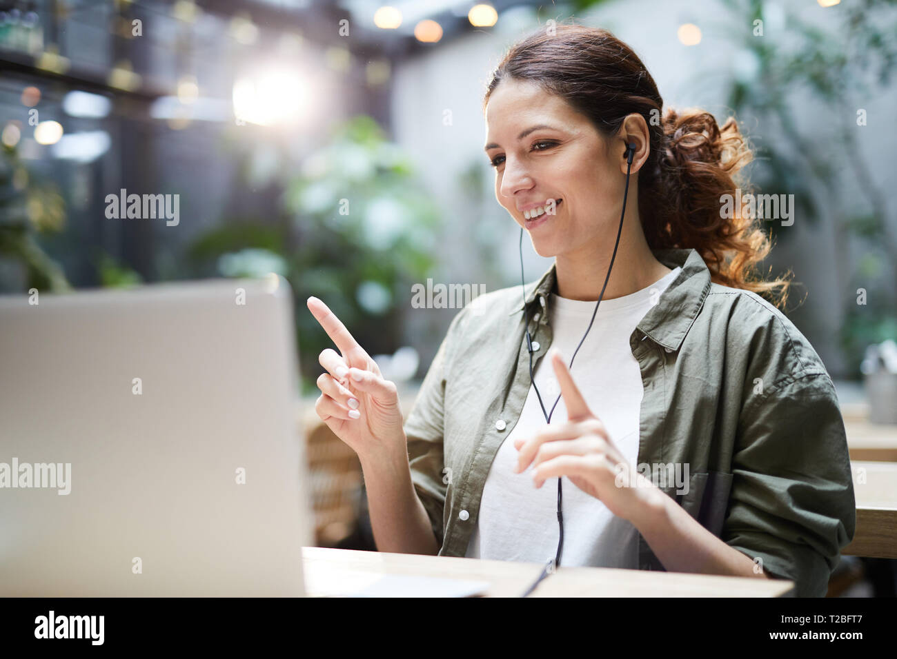 Adult conferencing hi-res stock photography and images - Alamy