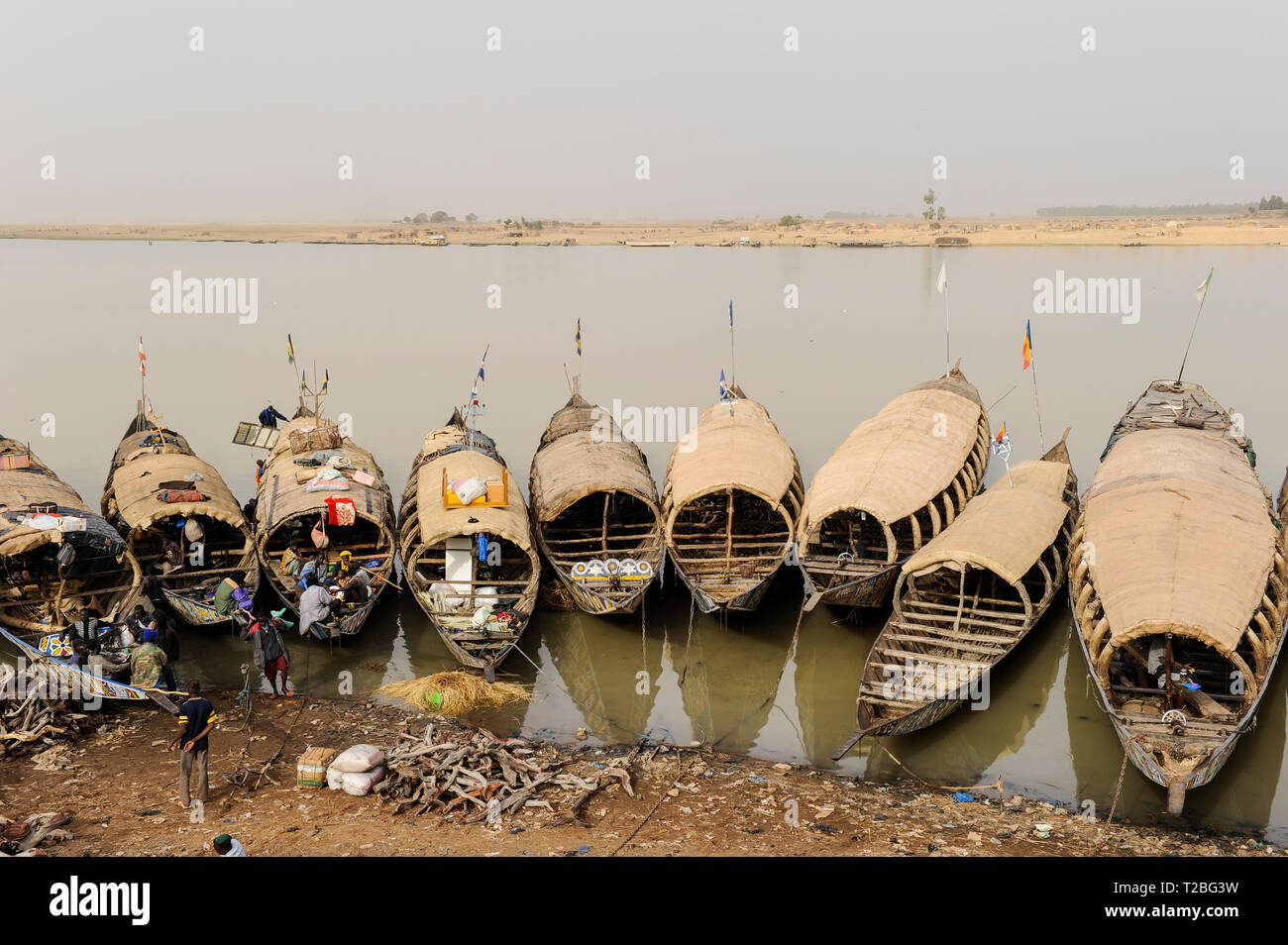 Harbour mopti mali west africa hi-res stock photography and images - Alamy