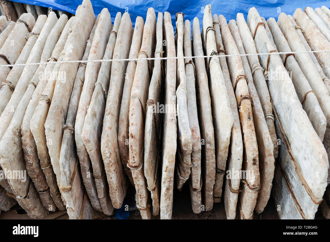 Salt blocks africa hi-res stock photography and images - Alamy
