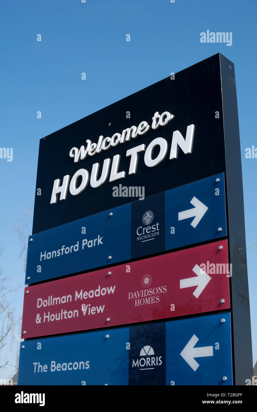 Welcome to Houlton sign, Houlton, Rugby, Warwickshire, UK Stock Photo ...