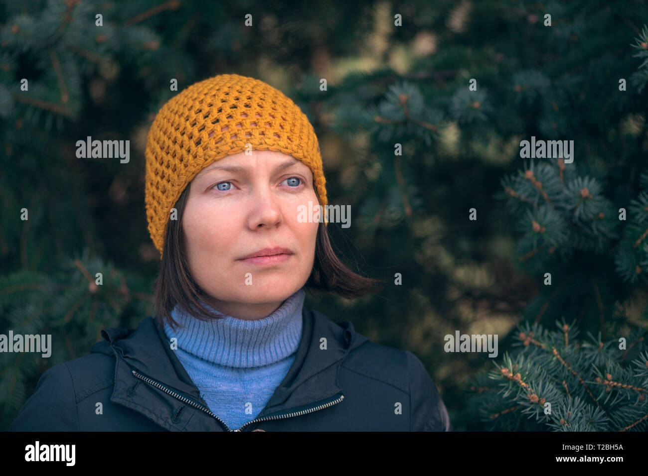 Headshot woman 40s hi-res stock photography and images - Alamy