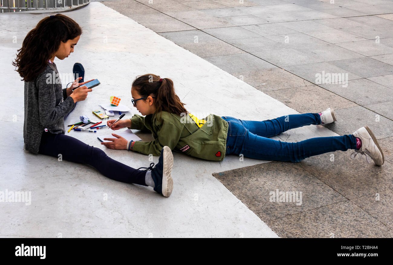 Spanish teens hi-res stock photography and images - Alamy