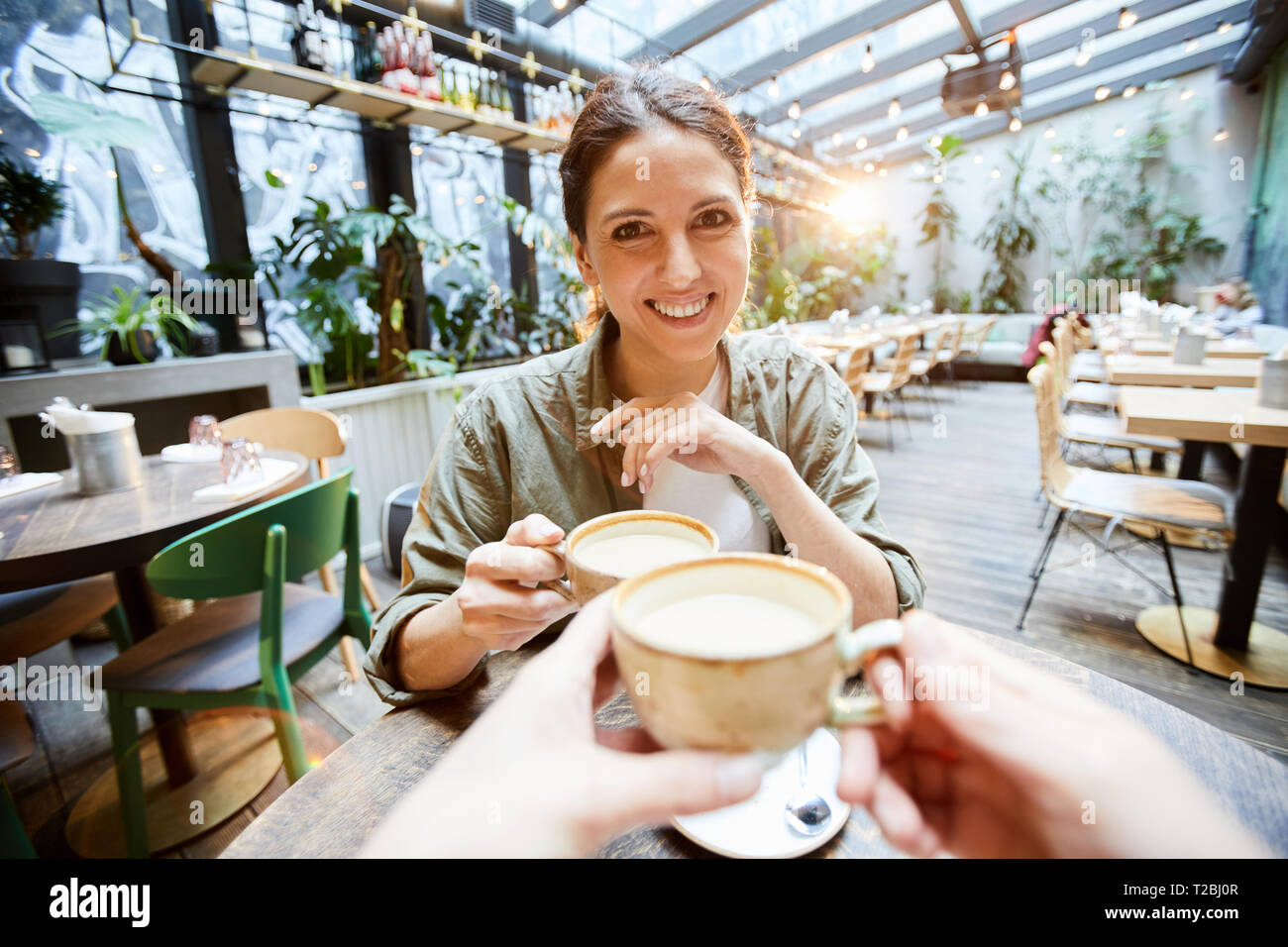 Friends women drinking tea hi-res stock photography and images - Alamy