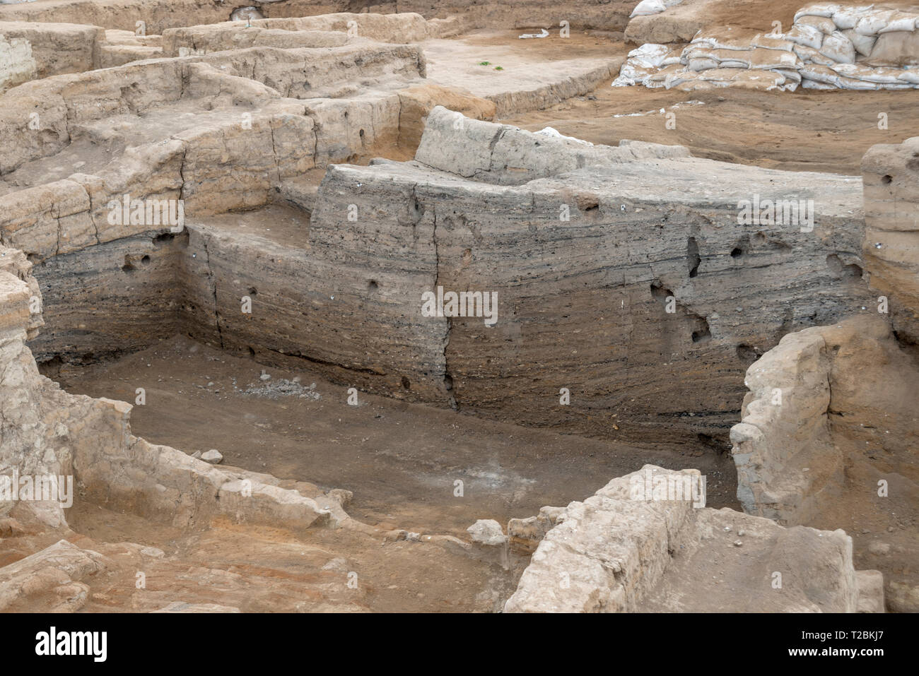 Catalhoyuk was a very large Neolithic and Chalcolithic proto-city ...