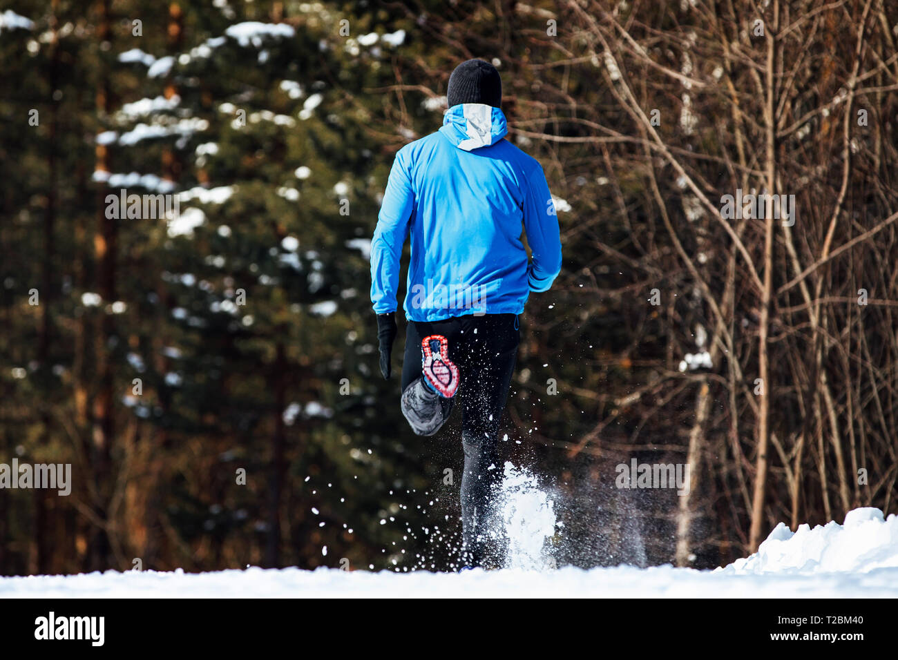 Winter snow man run hi-res stock photography and images - Alamy