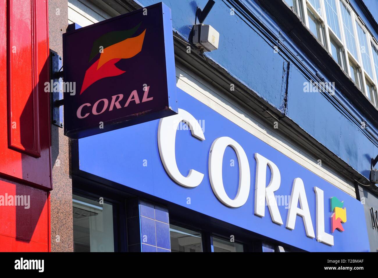 Coral bookmakers sign hi-res stock photography and images - Alamy