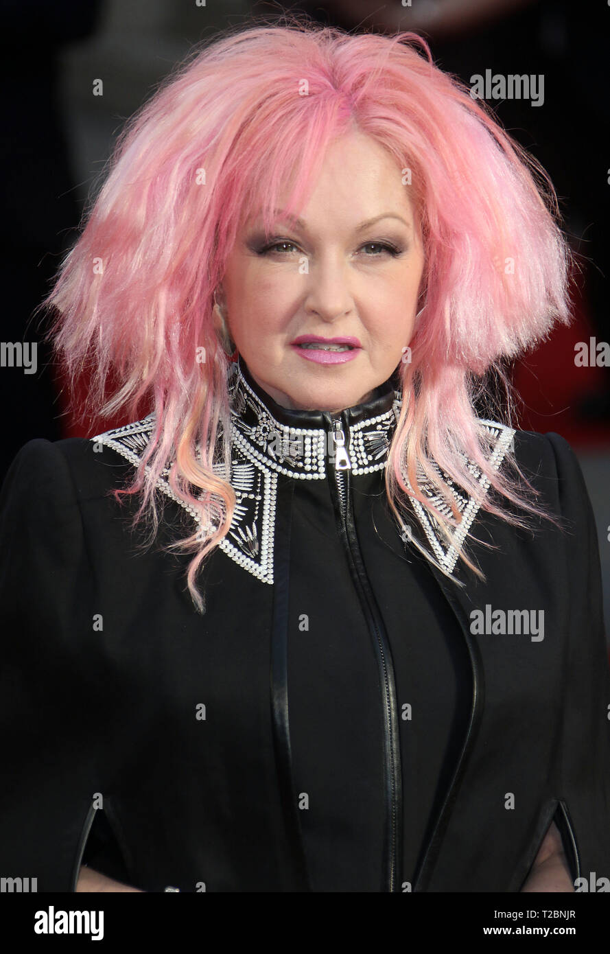 Photo of cyndi lauper hi-res stock photography and images - Alamy
