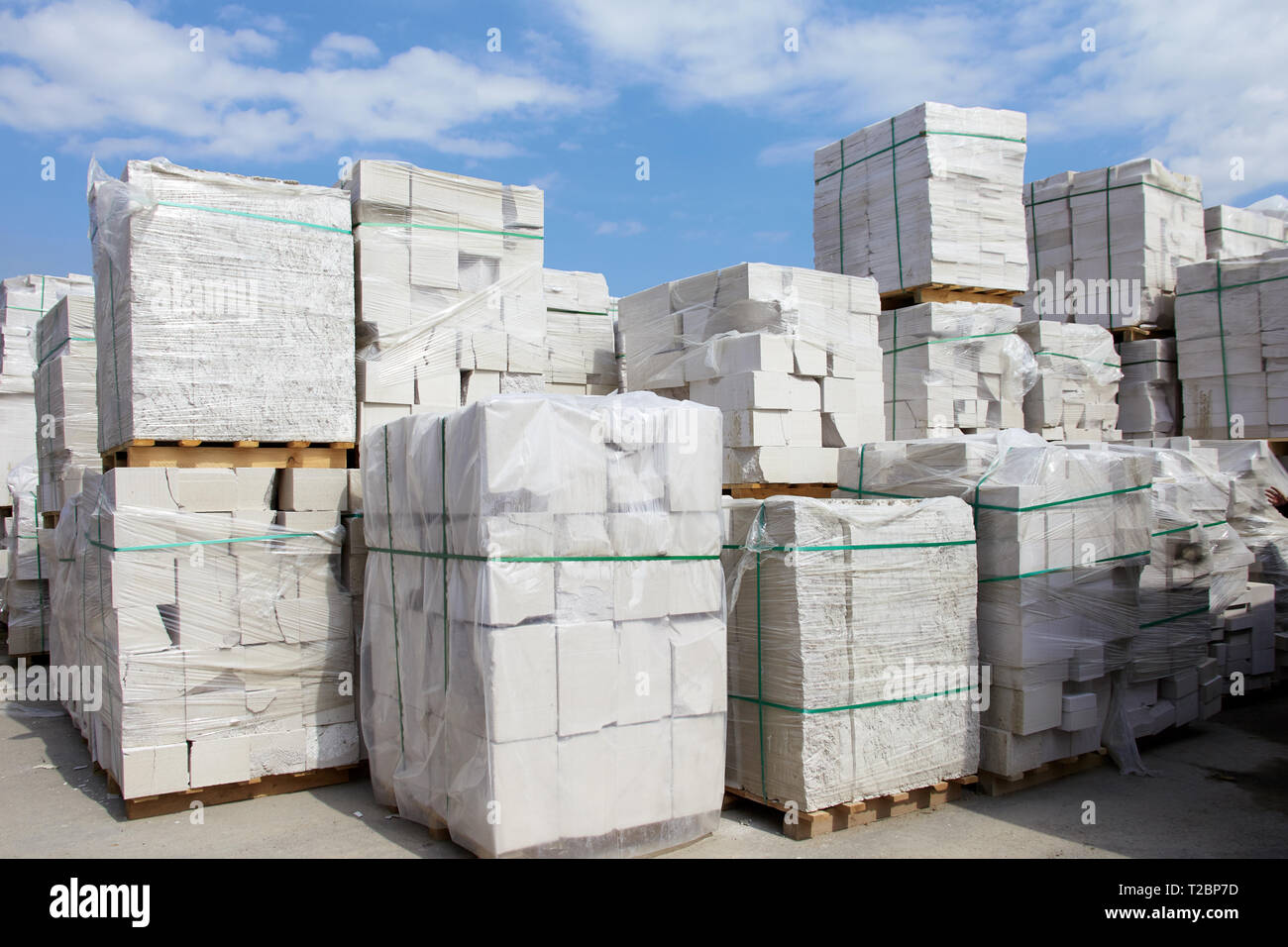 Defective masonry hi-res stock photography and images - Alamy