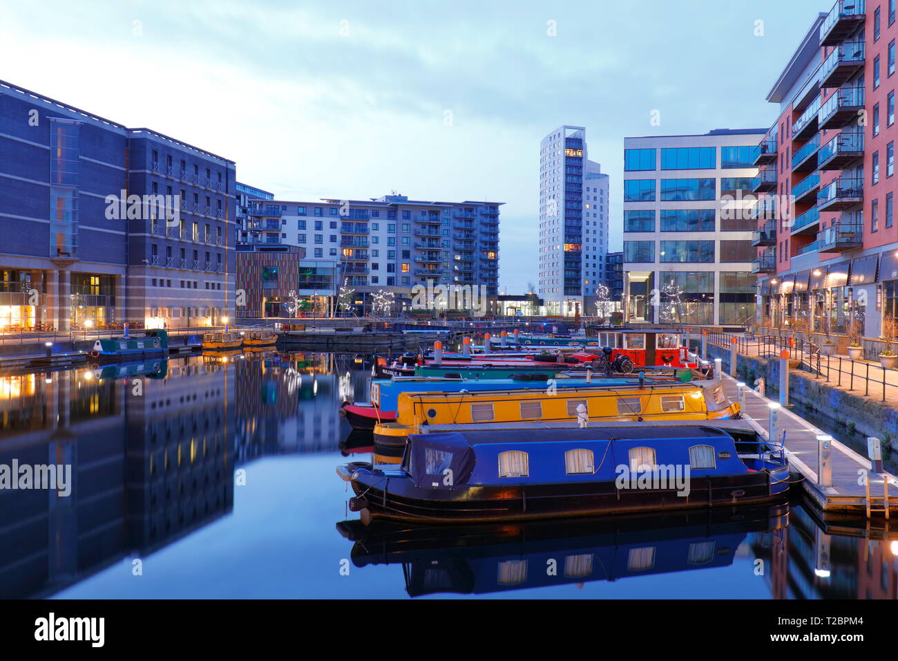 Calm reflections at Leeds Dock near to Leeds City Centre Stock Photo ...
