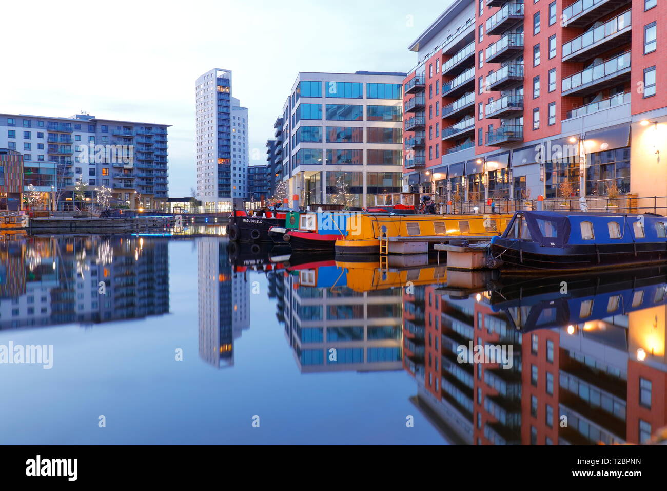 Leeds dock area hi-res stock photography and images - Alamy