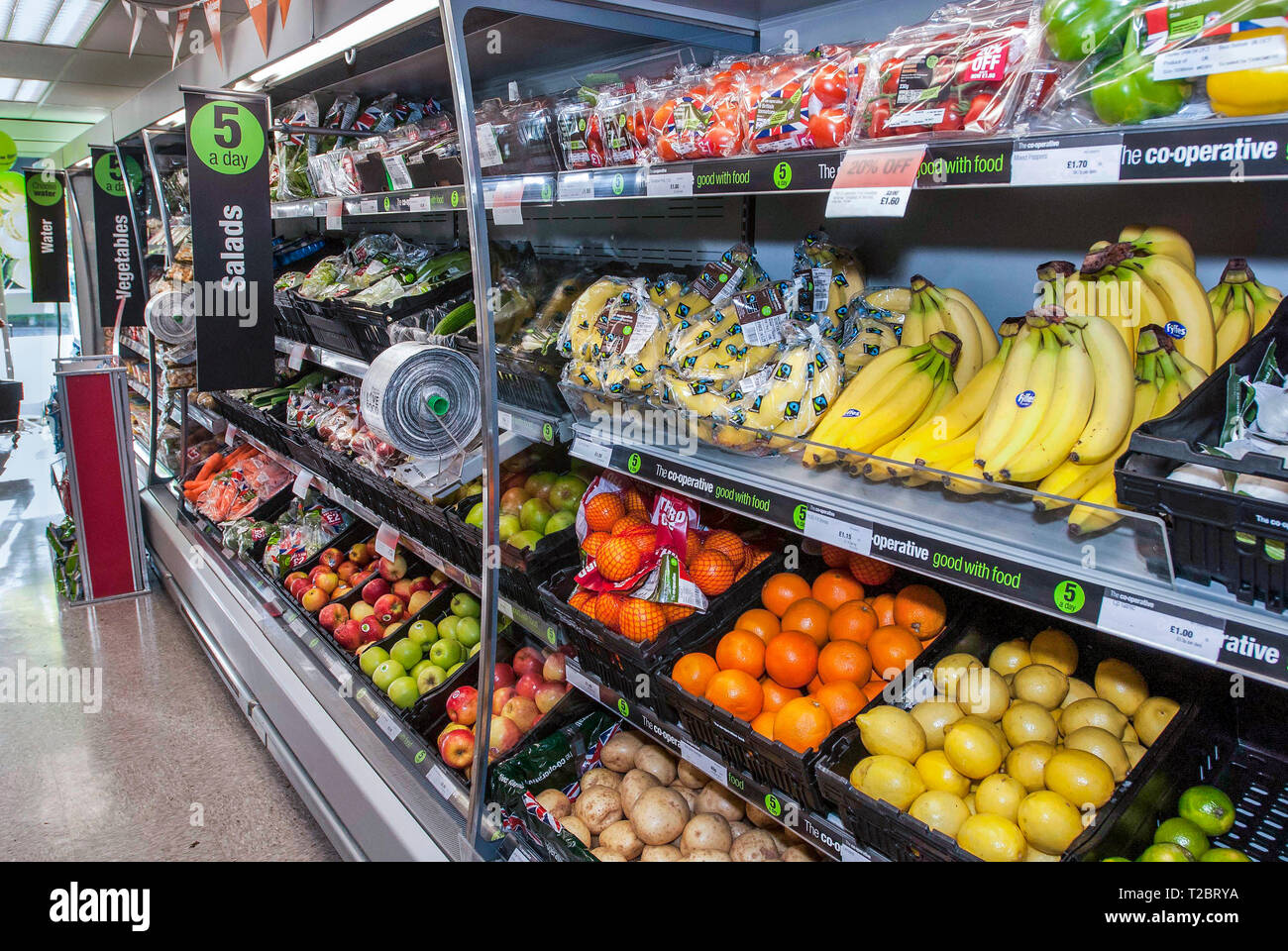 Modern food shop interior Stock Photo - Alamy