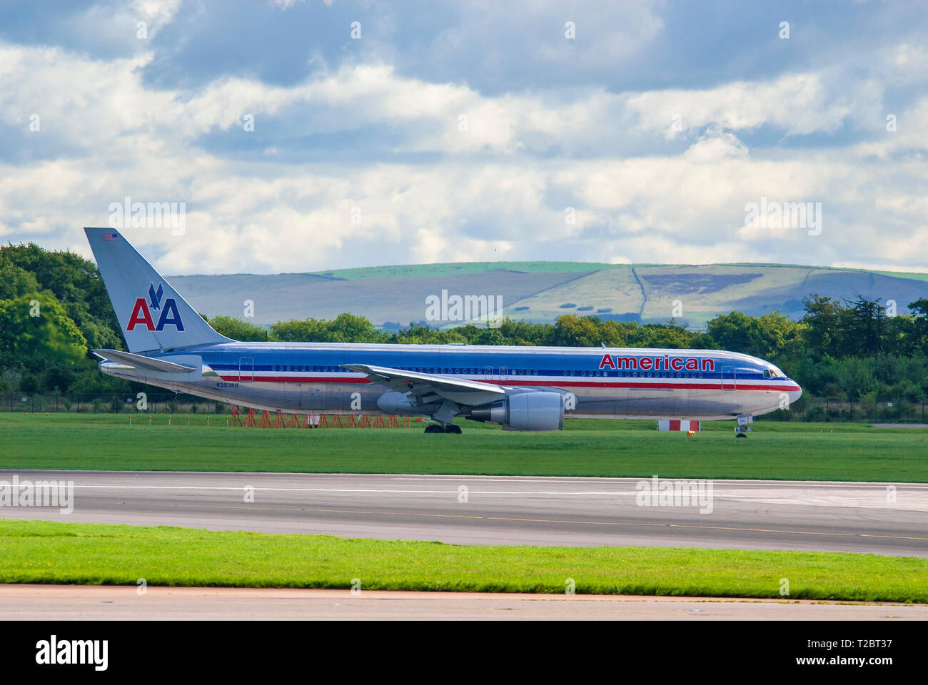 American Airlines airliner Stock Photo - Alamy