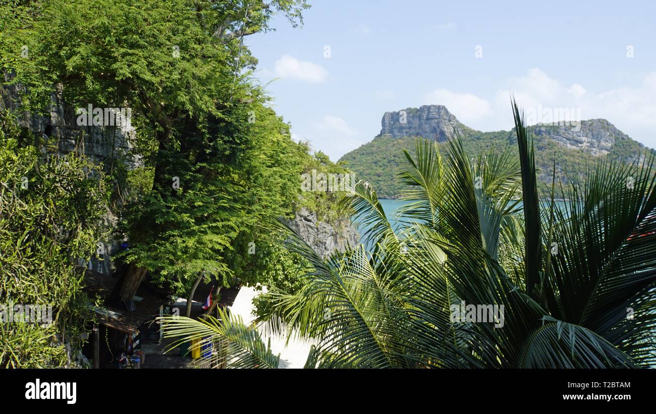 tropical beach on kok mae koh island in thailand Stock Photo - Alamy