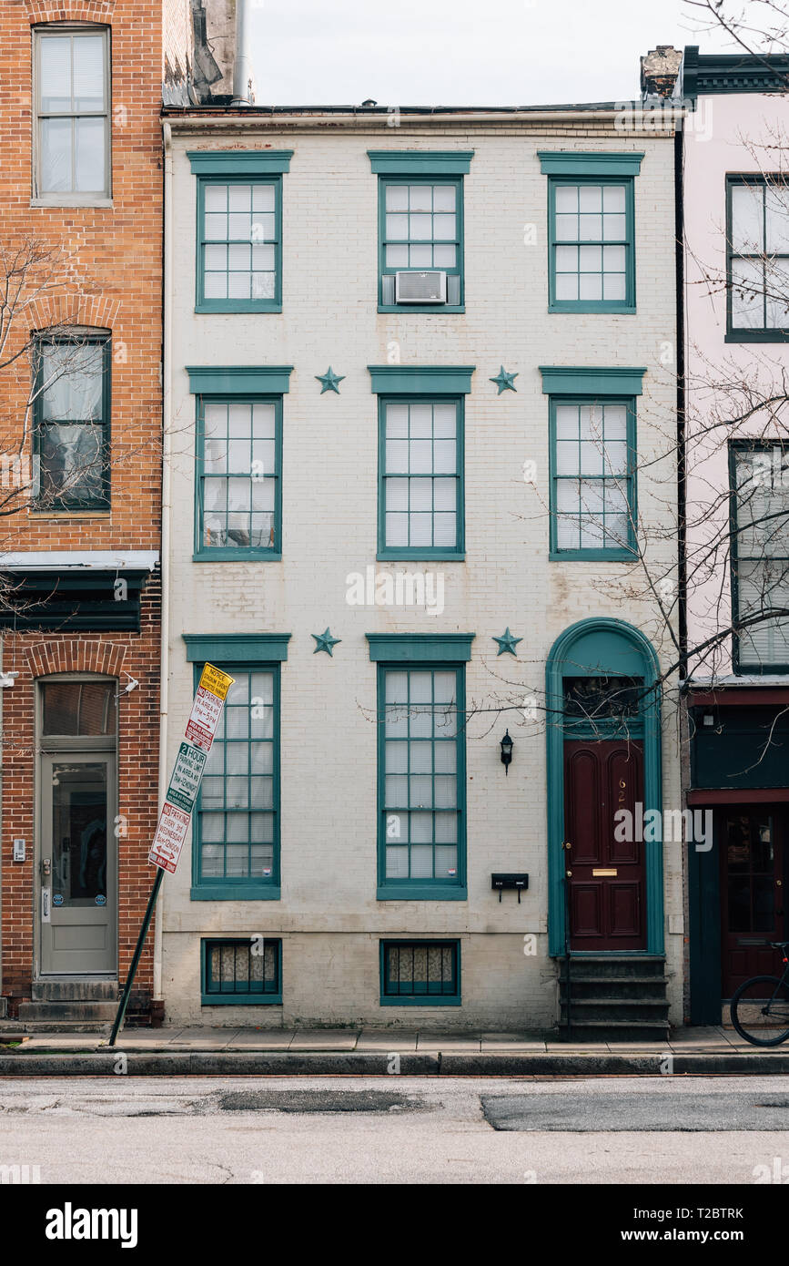 Baltimore row house architecture hi-res stock photography and images ...