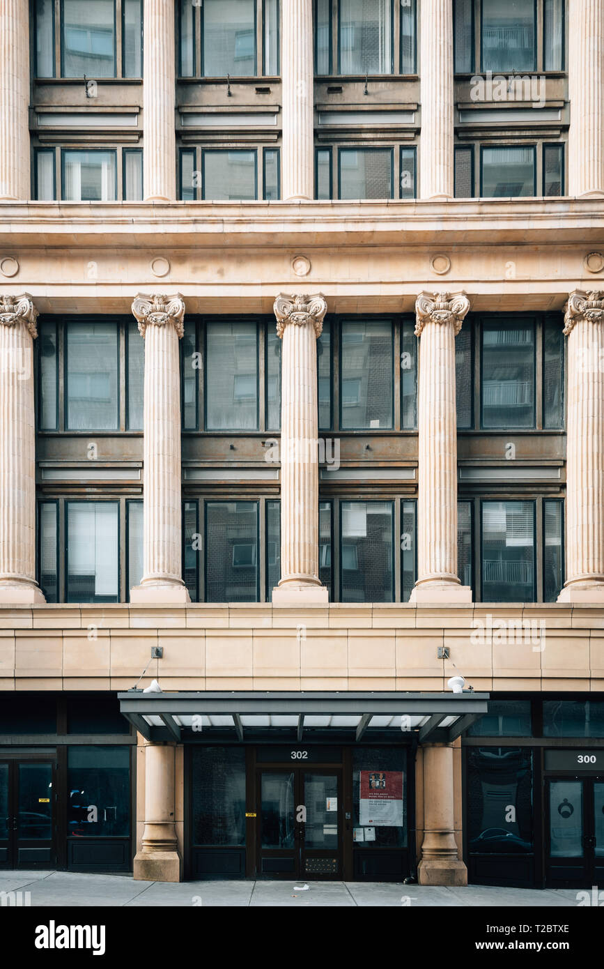 Baltimore city historic district hi-res stock photography and images ...