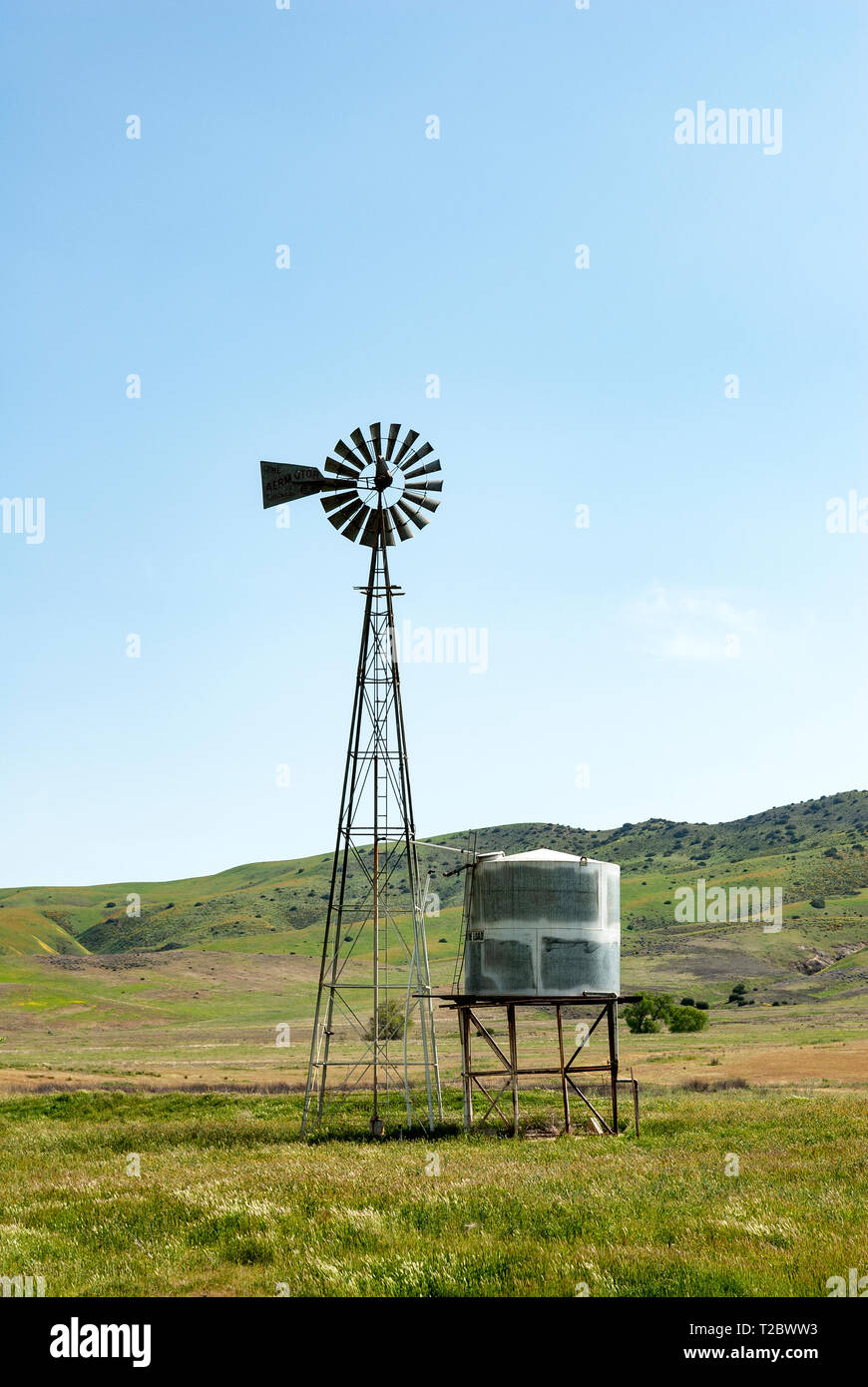 Windmill stock tank hi-res stock photography and images - Alamy