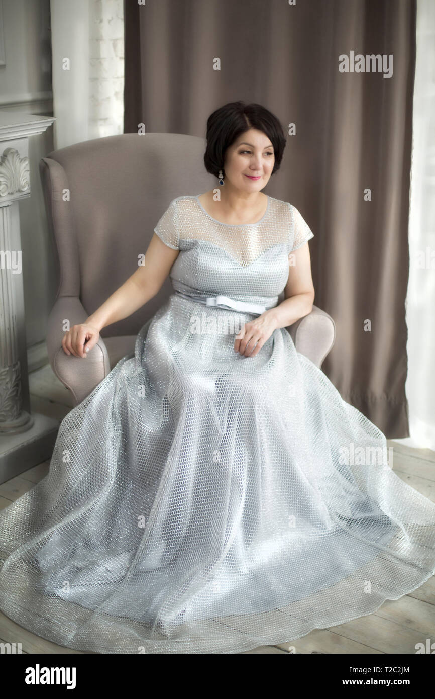 Beautiful middle aged japanese hi-res stock photography and images - Alamy