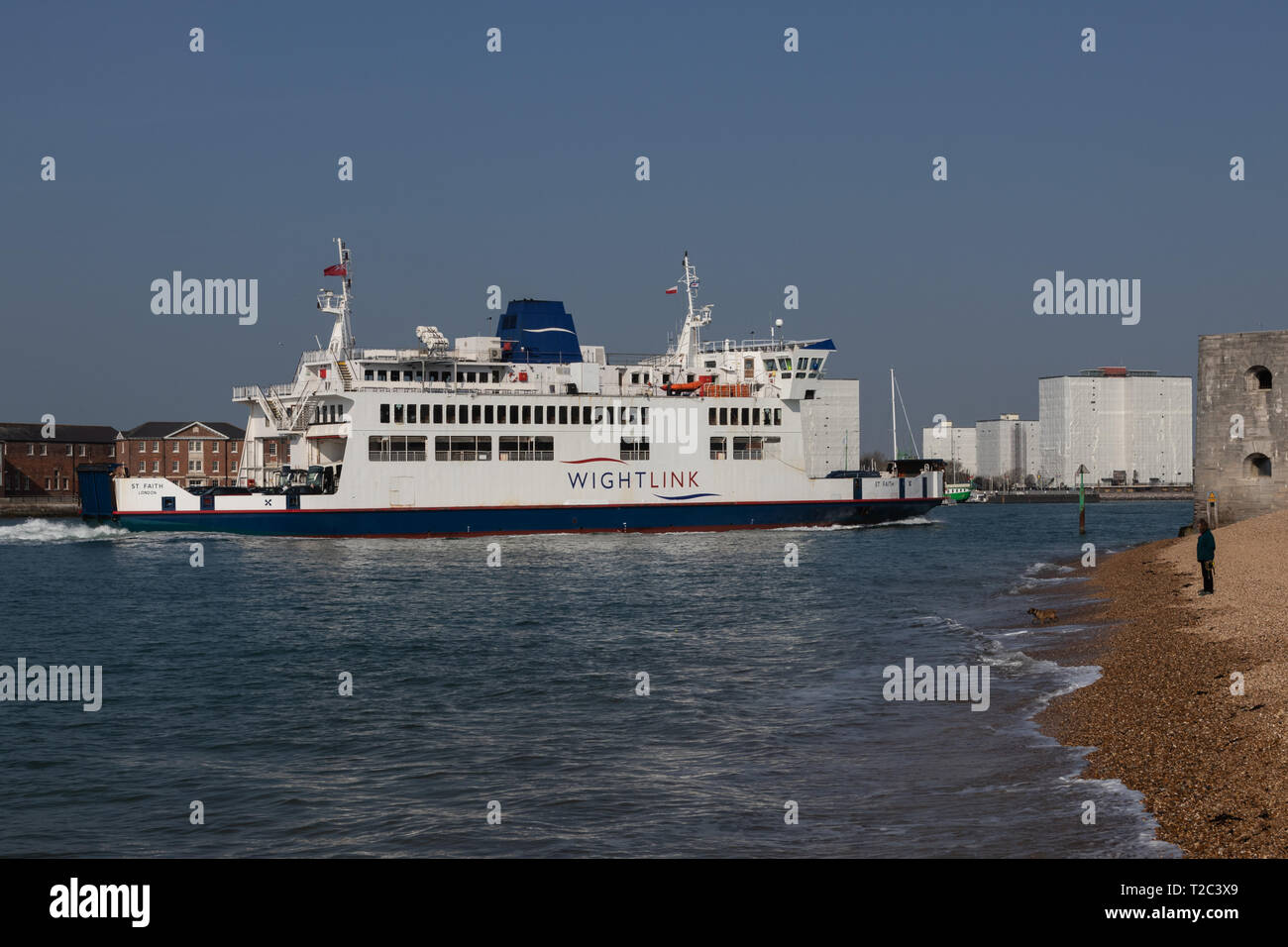 Portsmouth ryde ferry hi-res stock photography and images - Alamy