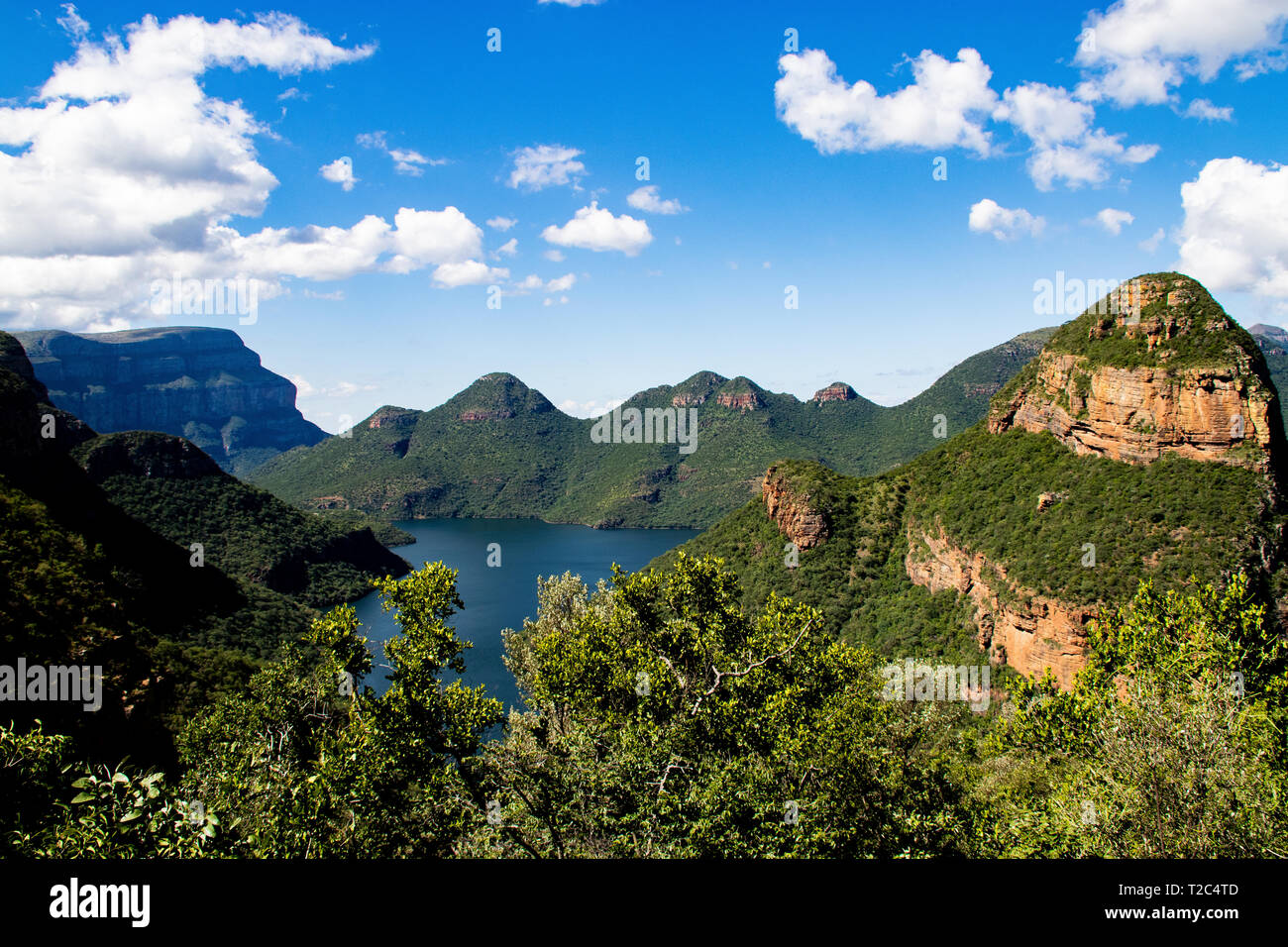 Scenic view three rondavels blyde river canyon hi-res stock photography ...