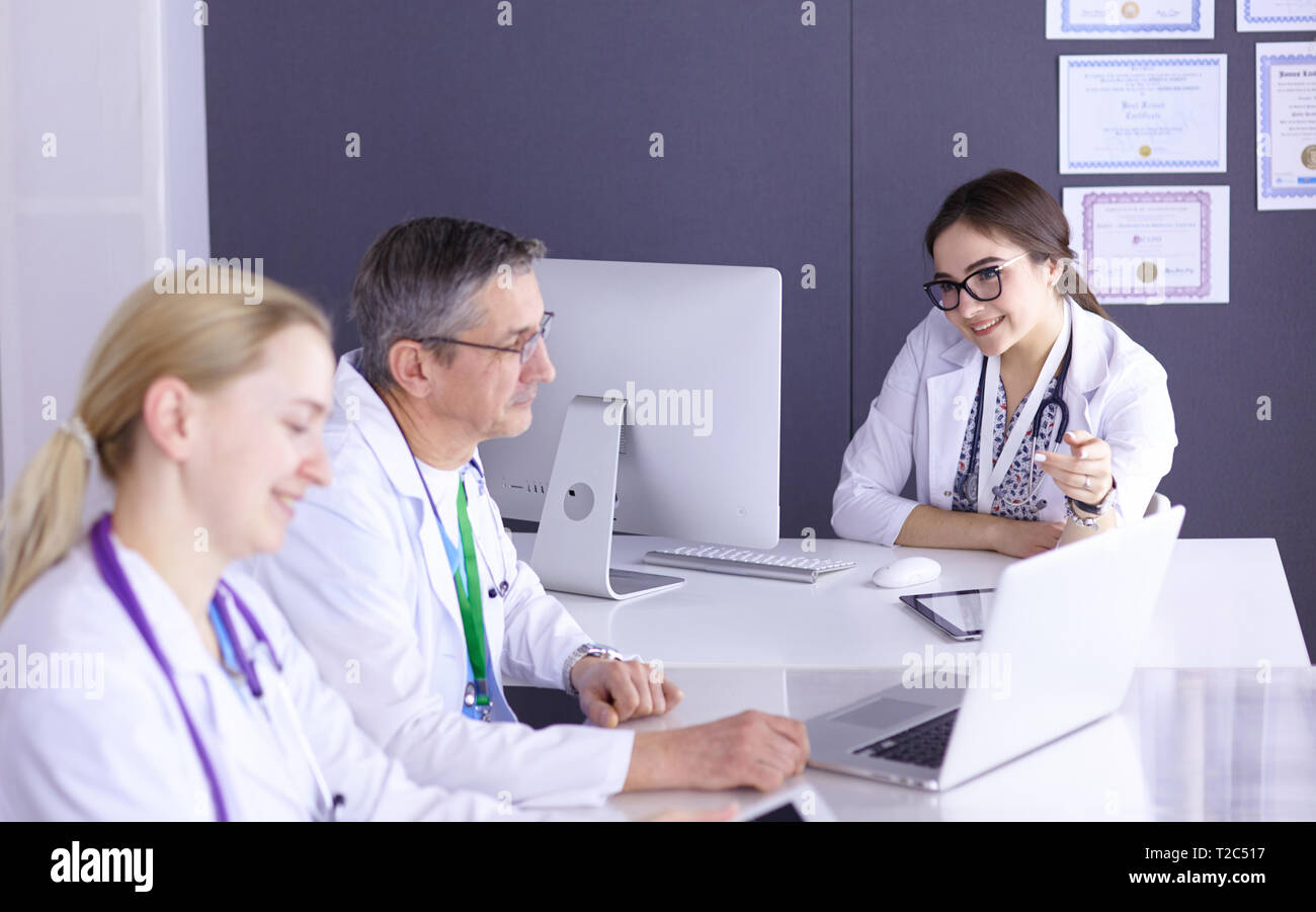Doctors having a medical discussion in a meeting room Stock Photo - Alamy