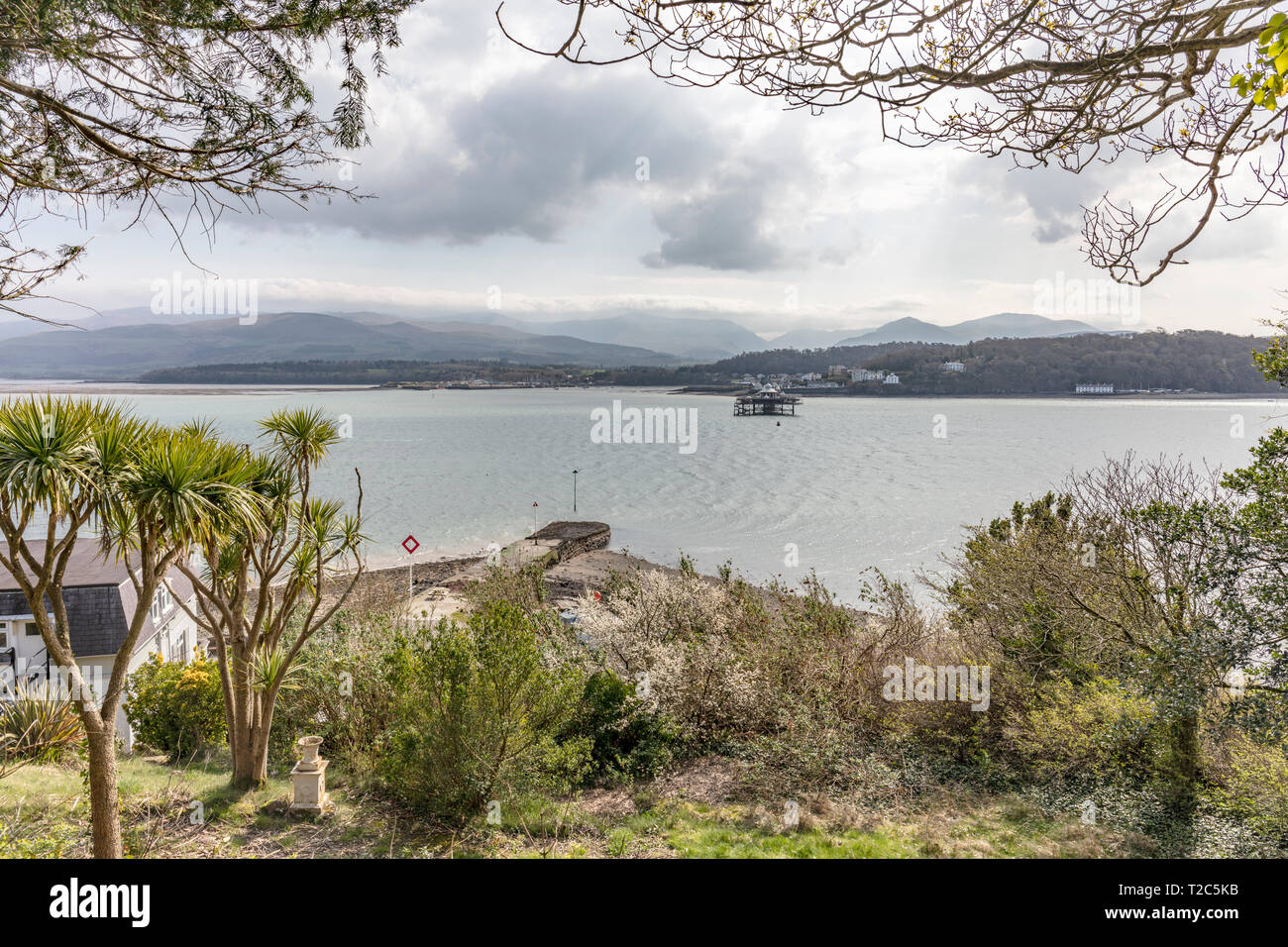 Menai Strait from Anglesey, chain ferry, towards Bangor, Bangor Pier ...