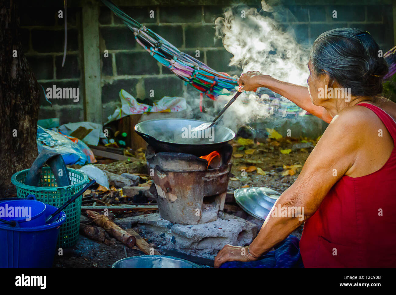 Cooking alone hi-res stock photography and images - Alamy
