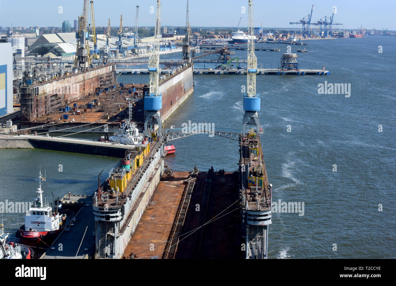 07 July 2018, Lithuania, Klaipeda: Dock and shipyard facilities in the ...