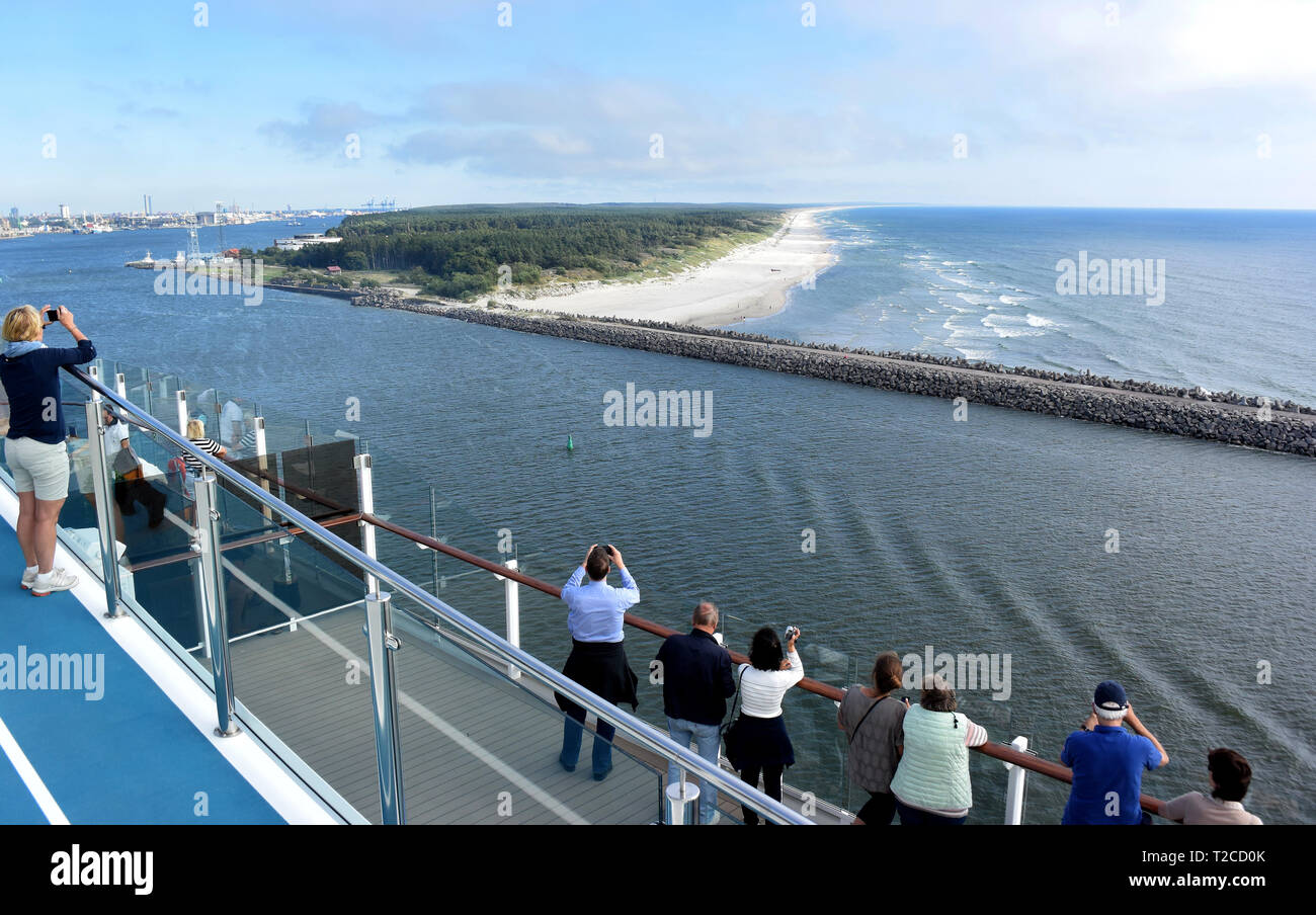 07 July 2018, Lithuania, Klaipeda: The southern tip of the Curonian ...
