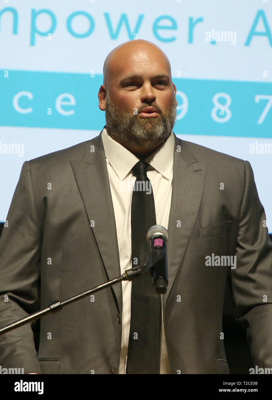 Los Angeles, California, USA. 31st Mar, 2019. Andrew Whitworth, Attend ...