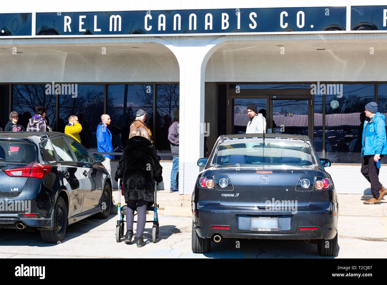 Legal drug store hi-res stock photography and images - Alamy