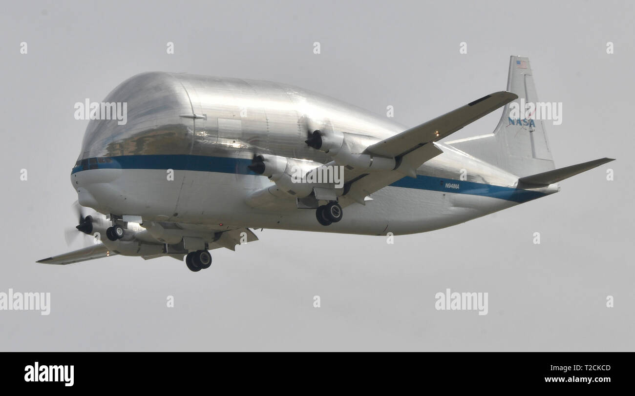 25 feet tall hi-res stock photography and images - Alamy