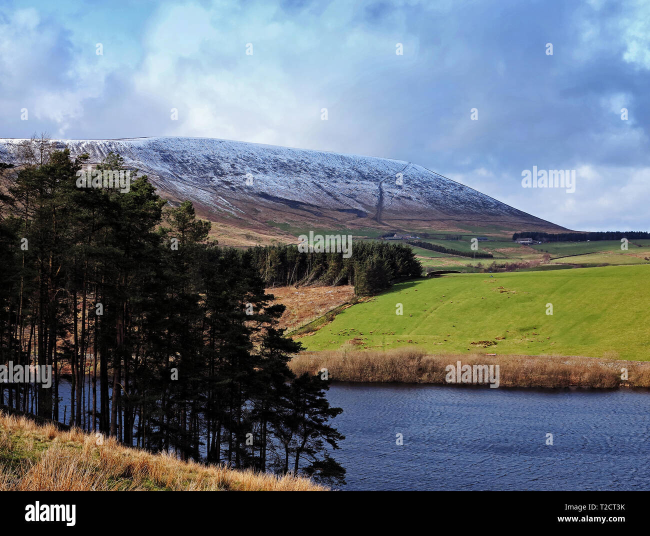 Pendle hill hi-res stock photography and images - Alamy