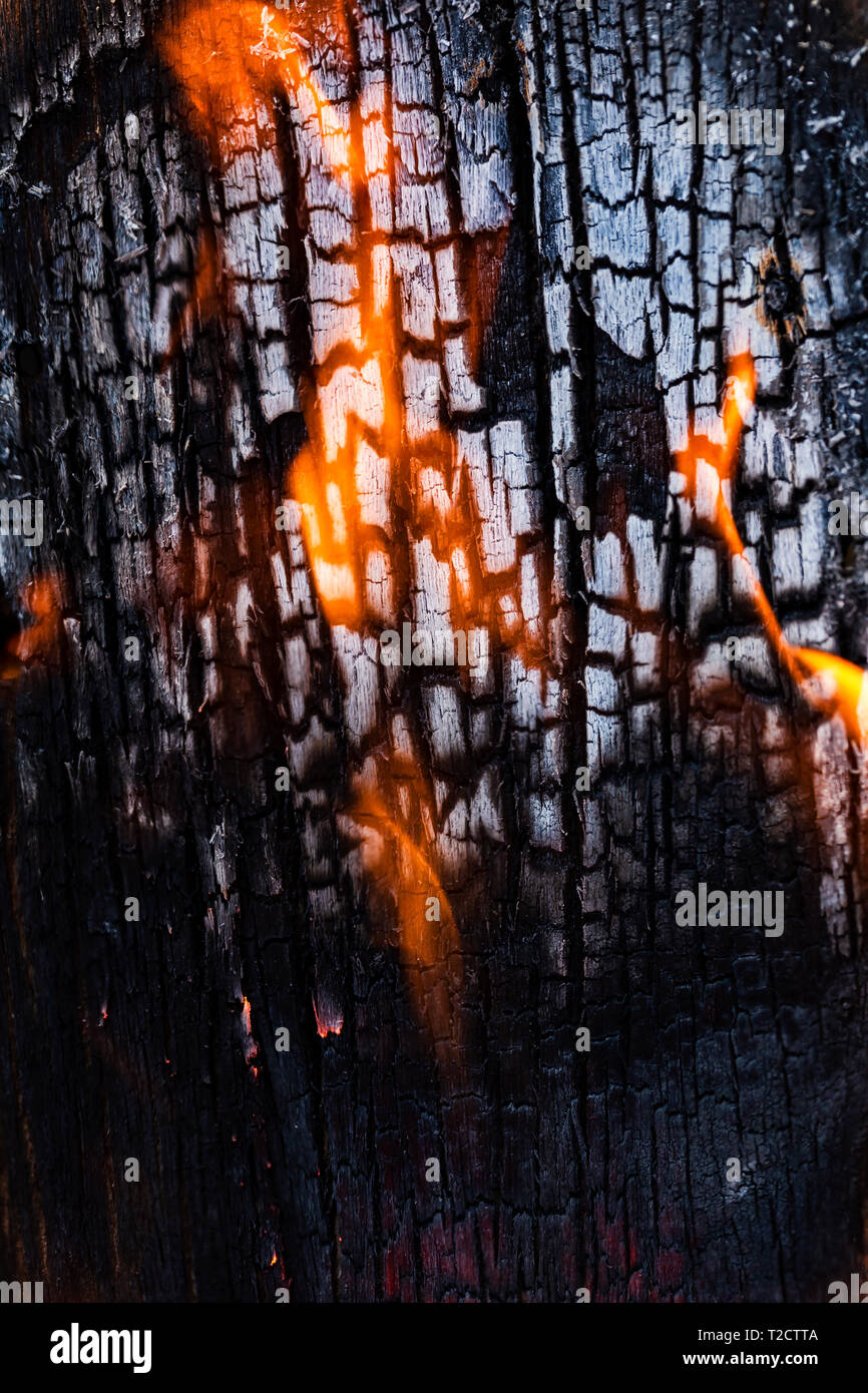 Burning wooden plank burning hi-res stock photography and images - Alamy