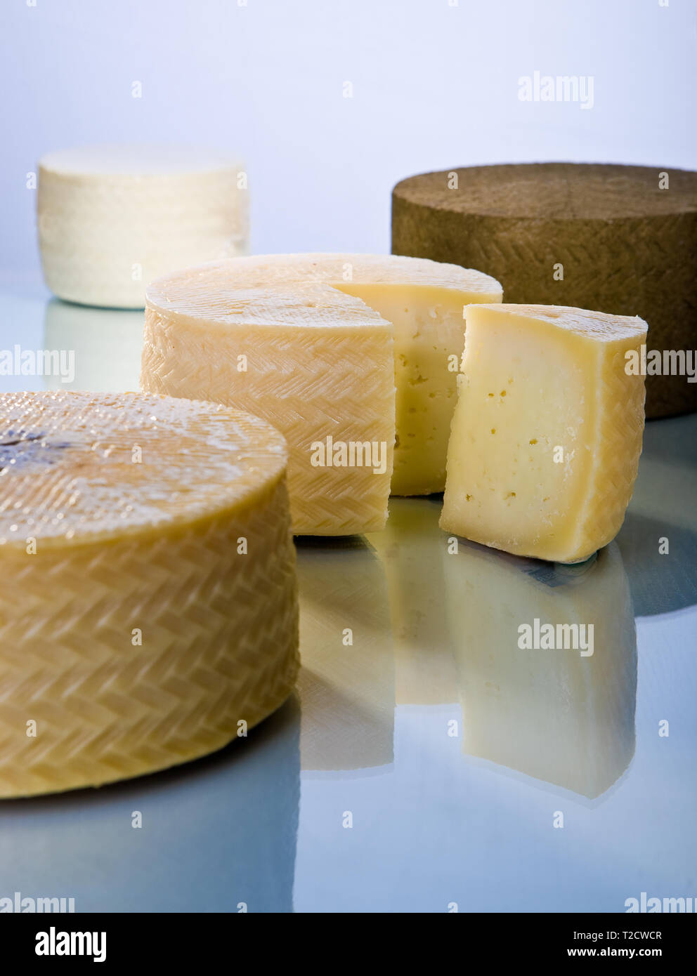 Types of spanish cheese hi-res stock photography and images - Alamy