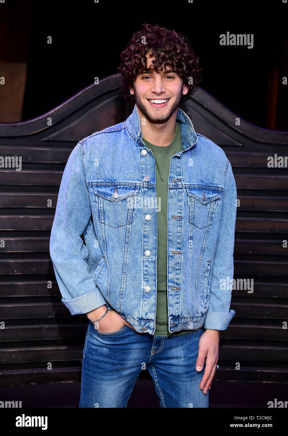 Celebs on ranch press launch hi-res stock photography and images - Alamy