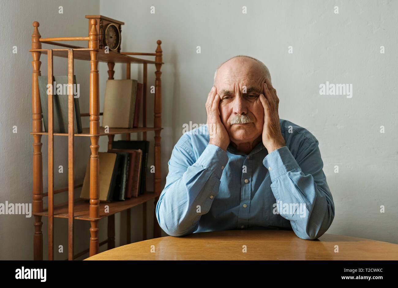 Morose hi-res stock photography and images - Alamy