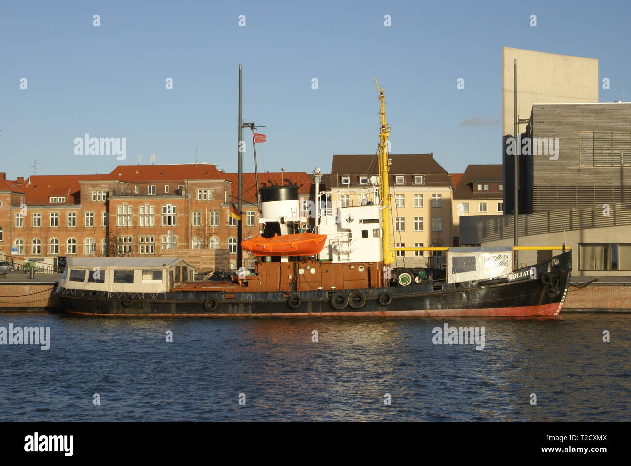 Marine tug Goliath berthed in the harbour Neuer Hafen. Bremerhaven port ...