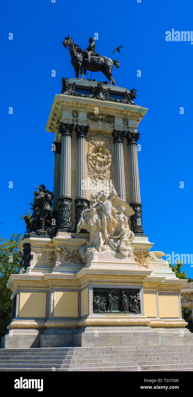 King alfonso xii statue hi-res stock photography and images - Alamy